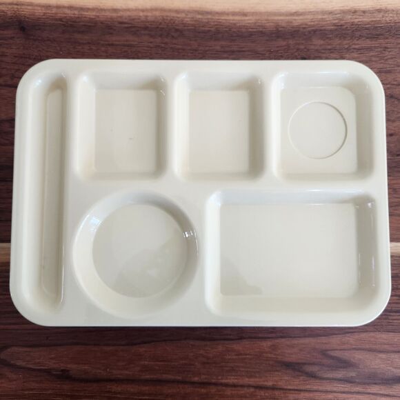 SiLIte | Dining | Silite 64 Set Of 5 Plastic Vintage Cafeteria Daycare ...